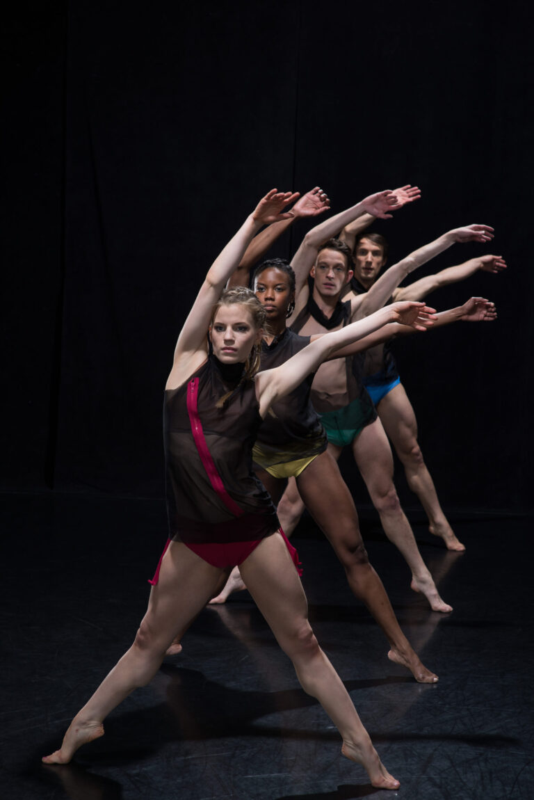A Linha Curva - Rambert Classroom